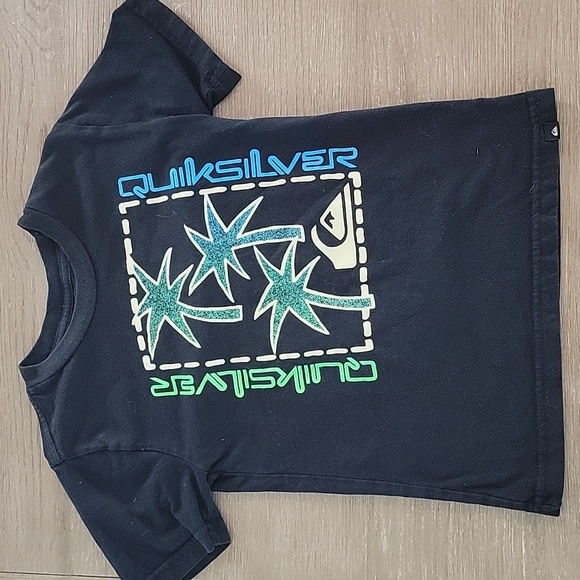 Quiksilver | Shirts & Tops | Quiksilver Tshirt | Poshmark
